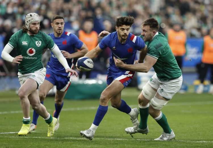 Help 10 learn to control - Attack Tactics - Rugby Coach Weekly